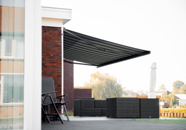 Elektrische zonnescherm op maat gemaakt bij de Zonwering Fabriek